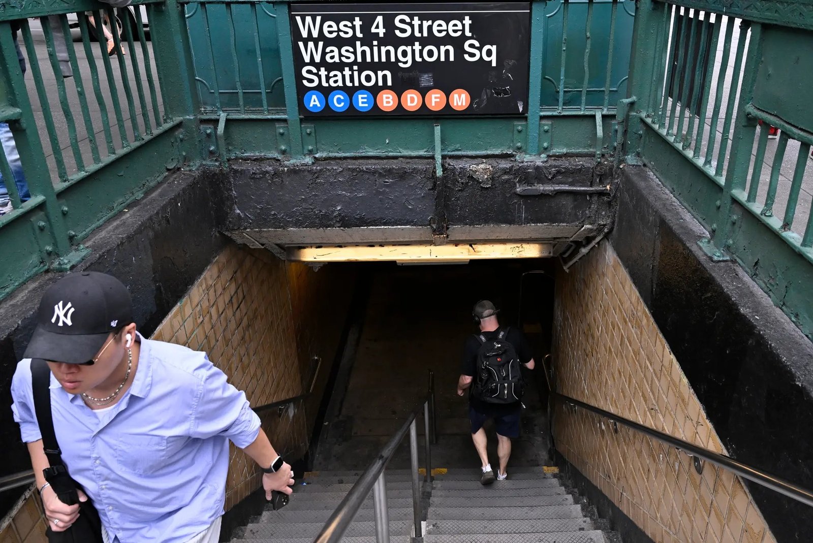 NYC: Subway samaritan pushed onto tracks in West Village altercation – Parkchester Times