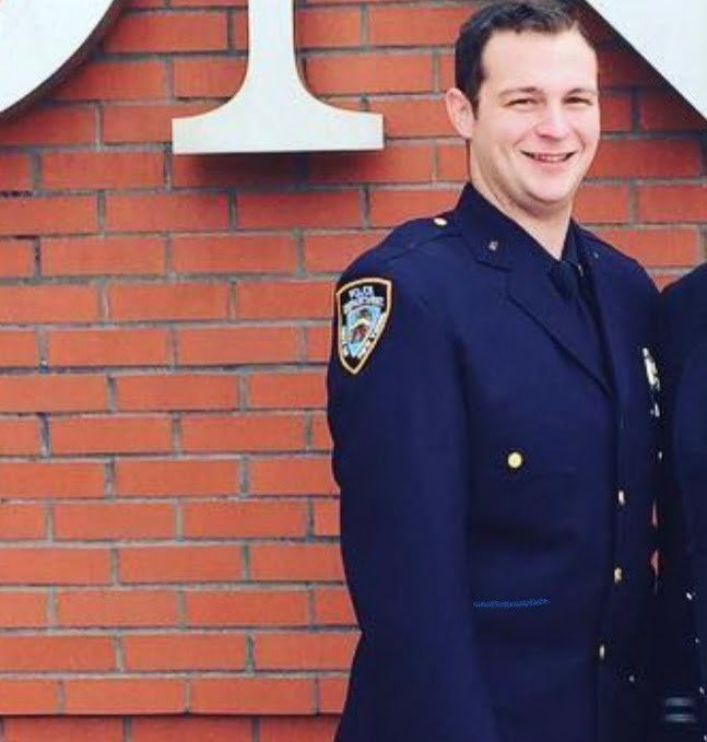 Off-duty NYPD detective dies after shooting self in Queens home ...